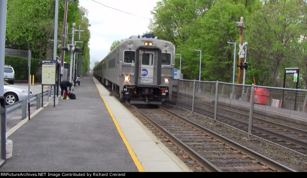 Cab Car 6704 Leading Train 64